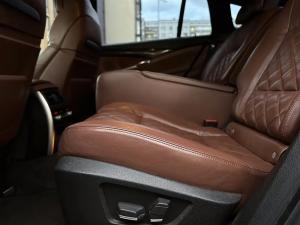 Black BMW 535 2010 in Riga, with an engine capacity of 3.50 L and mileage of 369 thousand km for 9990 €, photo 25 on AUTOMOTO.COM.LV