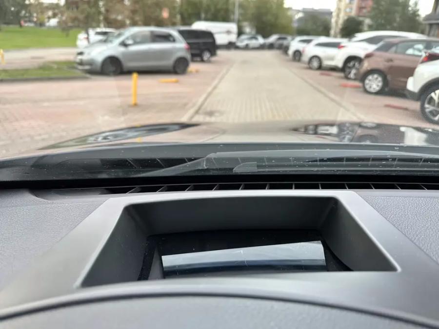 Black BMW 535 2010 in Riga, with an engine capacity of 3.50 L and mileage of 369 thousand km for 9990 €, photo 30 on AUTOMOTO.COM.LV