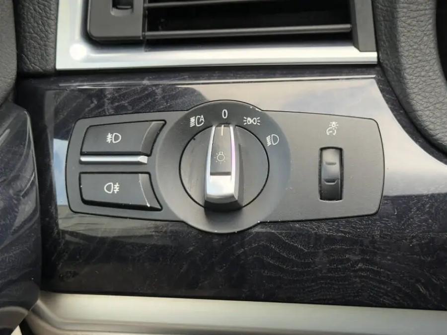 Melns BMW 535 2010 Rīga, ar dzinēja tilpumu 3.00 L un nobraukumu 345 tūkst. km par 7700 €, foto 17 vietnē AUTOMOTO.COM.LV