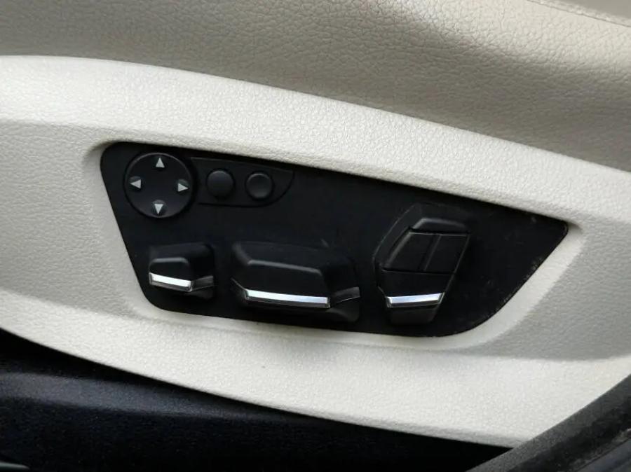Melns BMW 535 2010 Rīga, ar dzinēja tilpumu 3.00 L un nobraukumu 345 tūkst. km par 7700 €, foto 20 vietnē AUTOMOTO.COM.LV