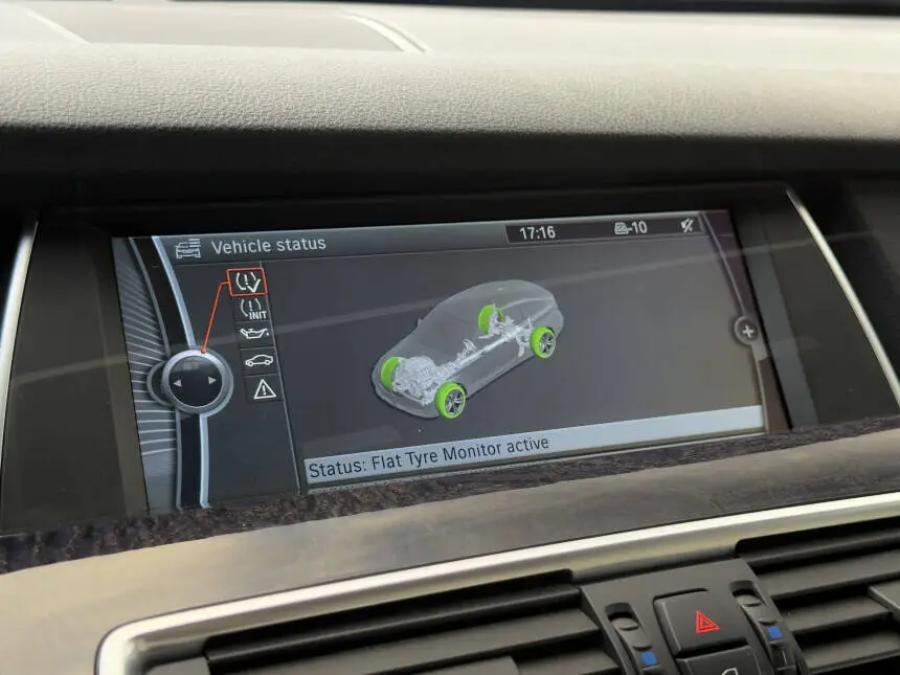 Melns BMW 535 2010 Rīga, ar dzinēja tilpumu 3.00 L un nobraukumu 345 tūkst. km par 7700 €, foto 23 vietnē AUTOMOTO.COM.LV