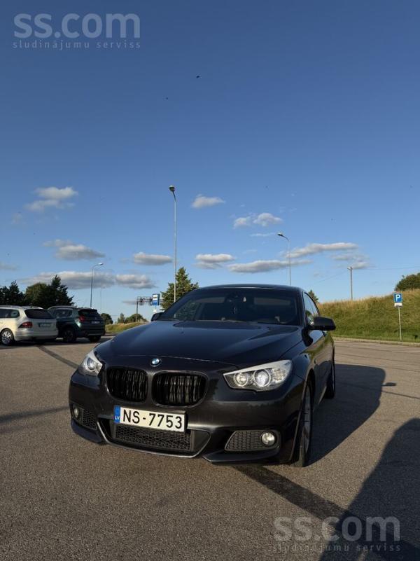 Black BMW 535 2010 in Daugavpils, with an engine capacity of 3.00 L and mileage of 307 thousand km for 8700 €, photo 1 on AUTOMOTO.COM.LV