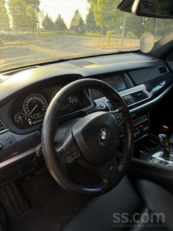 Black BMW 535 2010 in Daugavpils, with an engine capacity of 3.00 L and mileage of 307 thousand km for 8700 €, photo 7 on AUTOMOTO.COM.LV