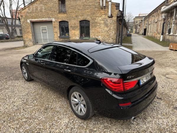 Black BMW 535 2011 in Riga, with an engine capacity of 3.00 L and mileage of 136 thousand km for 8700 €, photo 2 on AUTOMOTO.COM.LV