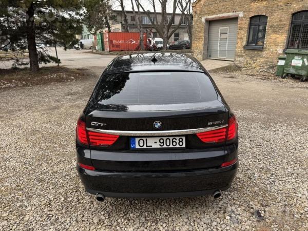 Black BMW 535 2011 in Riga, with an engine capacity of 3.00 L and mileage of 136 thousand km for 8700 €, photo 9 on AUTOMOTO.COM.LV