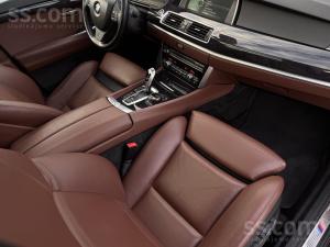 Black BMW 535 2011 in Riga, with an engine capacity of 3.00 L and mileage of 290 thousand km for 11900 €, photo 18 on AUTOMOTO.COM.LV