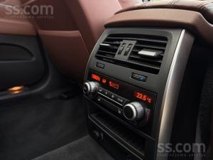 Black BMW 535 2011 in Riga, with an engine capacity of 3.00 L and mileage of 290 thousand km for 11900 €, photo 20 on AUTOMOTO.COM.LV