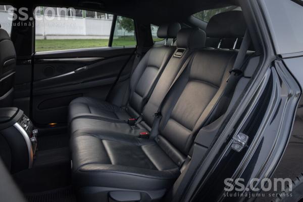 Black BMW 535 2012 in Tukums, with an engine capacity of 3.00 L and mileage of 228 thousand km for 12900 €, photo 10 on AUTOMOTO.COM.LV