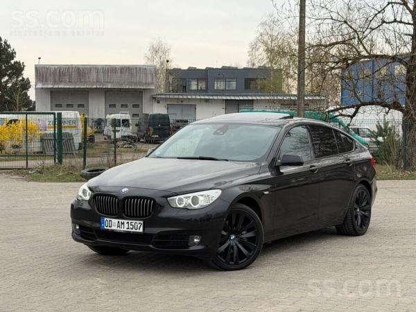Black BMW 535 2012 in Riga, with an engine capacity of 3.00 L and mileage of 0 thousand km for 8990 €, photo 3 on AUTOMOTO.COM.LV