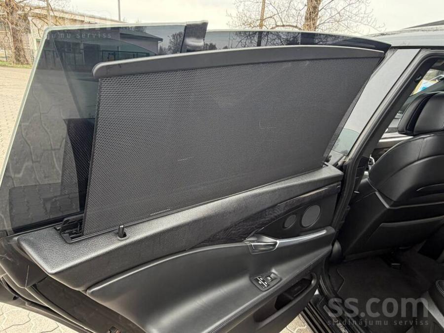 Black BMW 535 2012 in Riga, with an engine capacity of 3.00 L and mileage of 0 thousand km for 8990 €, photo 17 on AUTOMOTO.COM.LV