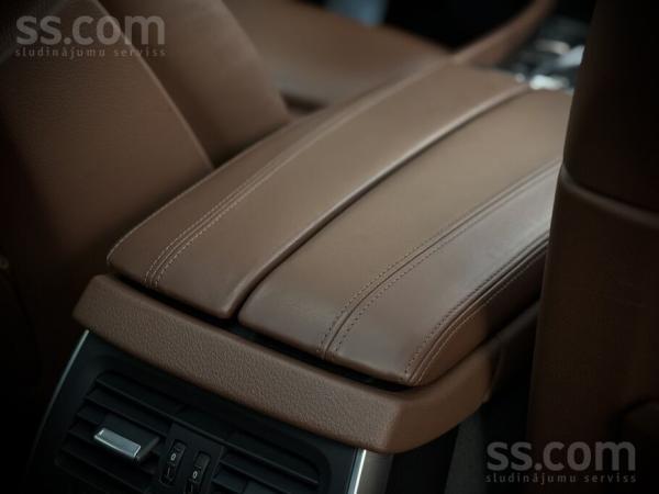 Melns BMW 535 2012 Tukums, ar dzinēja tilpumu 3.00 L un nobraukumu 190 tūkst. km par 14990 €, foto 10 vietnē AUTOMOTO.COM.LV