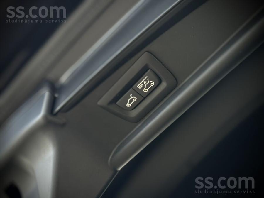 Melns BMW 535 2012 Tukums, ar dzinēja tilpumu 3.00 L un nobraukumu 190 tūkst. km par 14990 €, foto 23 vietnē AUTOMOTO.COM.LV