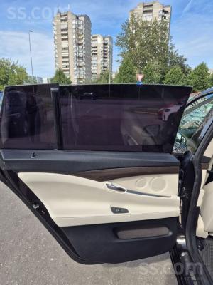 Black BMW 535 2012 in Riga, with an engine capacity of 3.00 L and mileage of 262 thousand km for 9490 €, photo 11 on AUTOMOTO.COM.LV