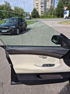 Black BMW 535 2012 in Riga, with an engine capacity of 3.00 L and mileage of 262 thousand km for 9490 €, photo 25 on AUTOMOTO.COM.LV
