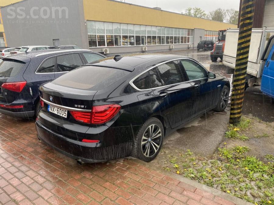 Melns BMW 535 2013 Rīga, ar dzinēja tilpumu 3.00 L un nobraukumu 226 tūkst. km par 2450 €, foto 3 vietnē AUTOMOTO.COM.LV