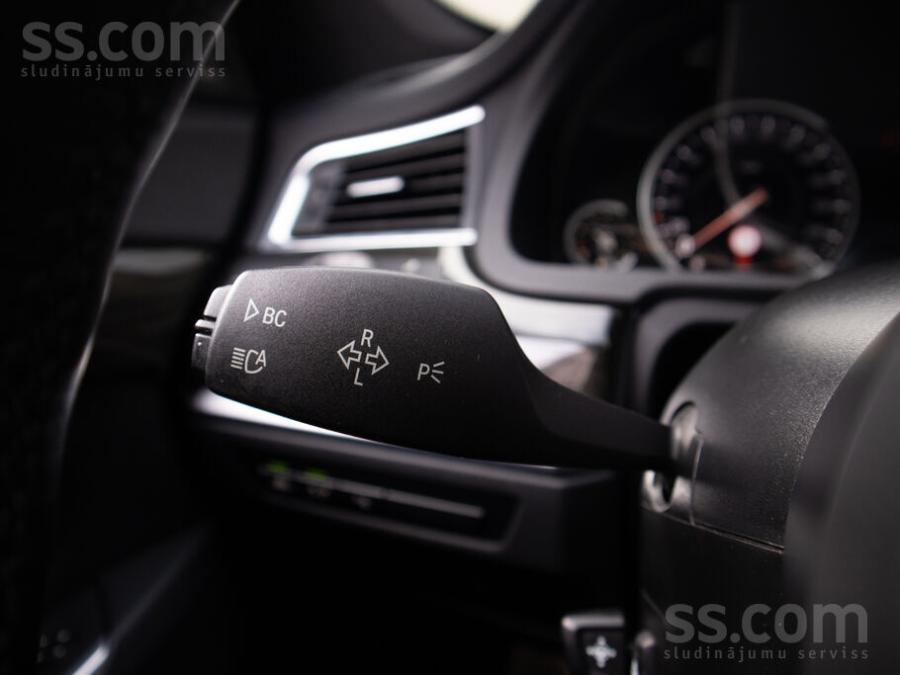 Melns BMW 535 2013 Liepāja, ar dzinēja tilpumu 3.00 L un nobraukumu 302 tūkst. km par 14500 €, foto 31 vietnē AUTOMOTO.COM.LV