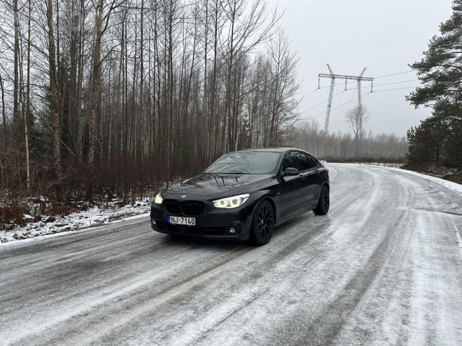 Black BMW 535 2014 in Riga, with an engine capacity of 3.00 L and mileage of 357 thousand km for 16000 €, photo 11 on AUTOMOTO.COM.LV