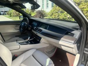 Black BMW 535 2014 in Riga, with an engine capacity of 3.00 L and mileage of 318 thousand km for 14490 €, photo 13 on AUTOMOTO.COM.LV