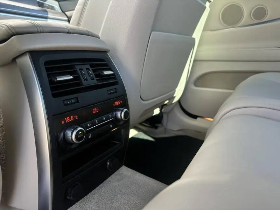 Black BMW 535 2014 in Riga, with an engine capacity of 3.00 L and mileage of 318 thousand km for 14490 €, photo 15 on AUTOMOTO.COM.LV