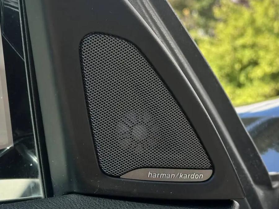 Black BMW 535 2014 in Riga, with an engine capacity of 3.00 L and mileage of 318 thousand km for 14490 €, photo 18 on AUTOMOTO.COM.LV