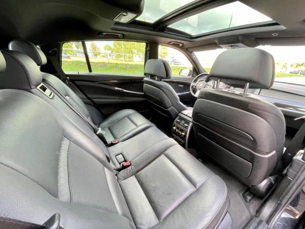 Black BMW 535 2014 in Riga, with an engine capacity of 3.00 L and mileage of 267 thousand km for 17490 €, photo 3 on AUTOMOTO.COM.LV