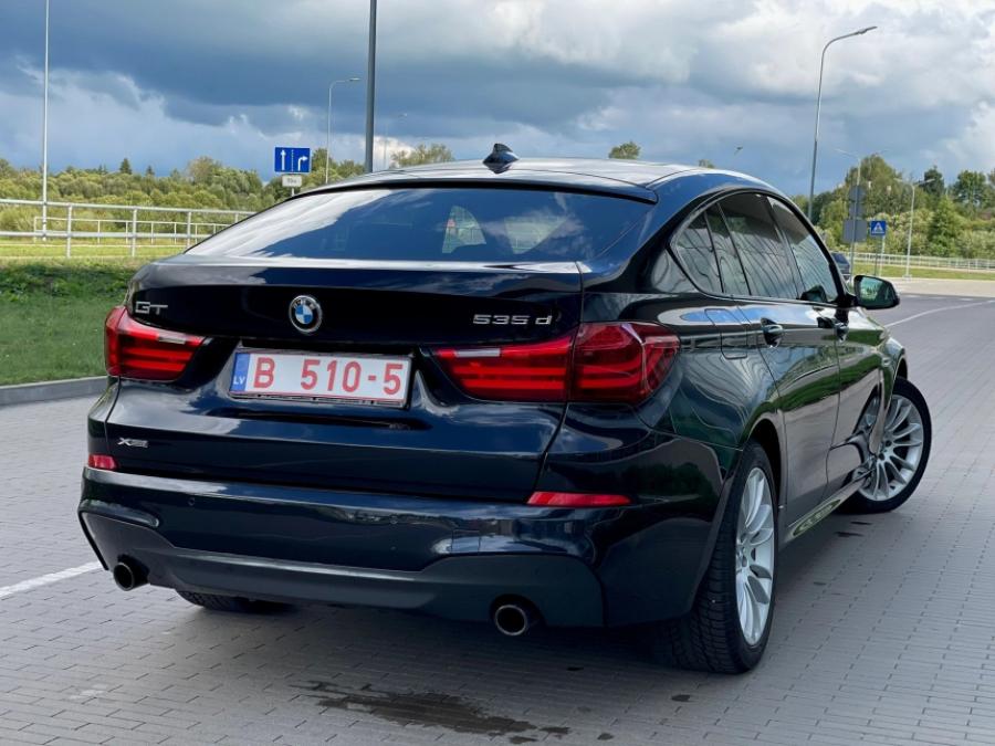 Black BMW 535 2014 in Riga, with an engine capacity of 3.00 L and mileage of 267 thousand km for 17490 €, photo 10 on AUTOMOTO.COM.LV