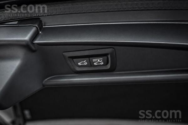 Black BMW 535 2015 in Riga, with an engine capacity of 3.00 L and mileage of 183 thousand km for 14500 €, photo 9 on AUTOMOTO.COM.LV