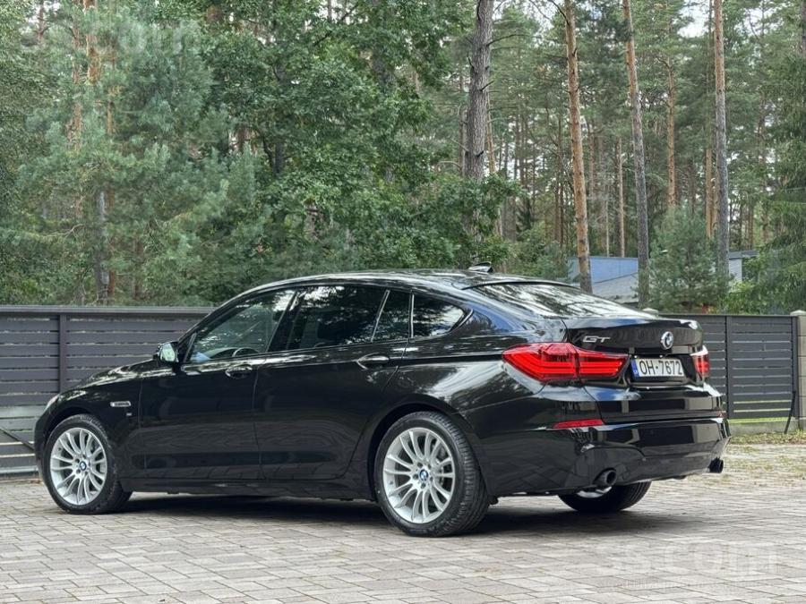 Black BMW 535 2016 in Riga, with an engine capacity of 3.00 L and mileage of 220 thousand km for 17950 €, photo 6 on AUTOMOTO.COM.LV