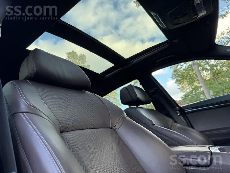 Black BMW 535 2016 in Riga, with an engine capacity of 3.00 L and mileage of 220 thousand km for 17950 €, photo 14 on AUTOMOTO.COM.LV