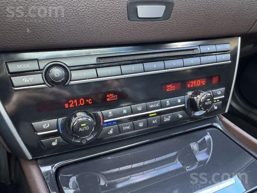 Black BMW 535 2016 in Riga, with an engine capacity of 3.00 L and mileage of 220 thousand km for 17950 €, photo 18 on AUTOMOTO.COM.LV