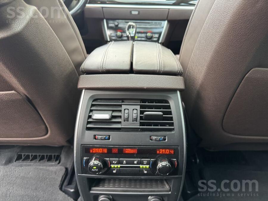 Black BMW 535 2016 in Riga, with an engine capacity of 3.00 L and mileage of 220 thousand km for 17950 €, photo 19 on AUTOMOTO.COM.LV