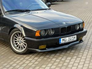 Melns BMW 535 1988 Jonava, ar dzinēja tilpumu 3.43 L un nobraukumu 281 tūkst. km par 8800 €, foto 7 vietnē AUTOMOTO.COM.LV