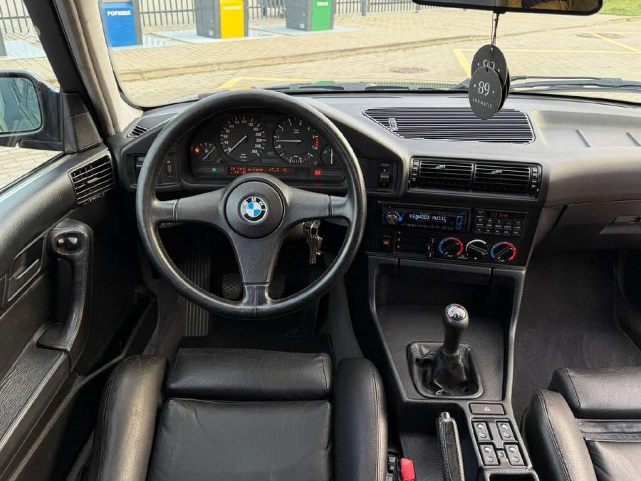 Melns BMW 535 1988 Jonava, ar dzinēja tilpumu 3.43 L un nobraukumu 281 tūkst. km par 8800 €, foto 19 vietnē AUTOMOTO.COM.LV