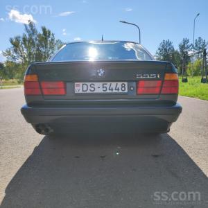 Melns BMW 535 1988 Daugavpils, ar dzinēja tilpumu 3.50 L un nobraukumu 300 tūkst. km par 7900 €, foto 5 vietnē AUTOMOTO.COM.LV