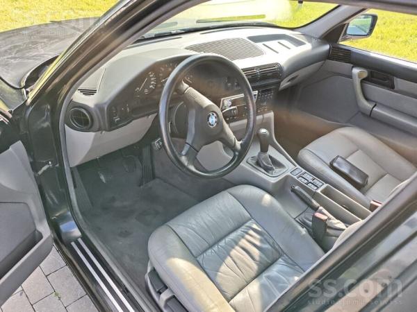 Black BMW 535 1988 in Daugavpils, with an engine capacity of 3.50 L and mileage of 300 thousand km for 8500 €, photo 5 on AUTOMOTO.COM.LV