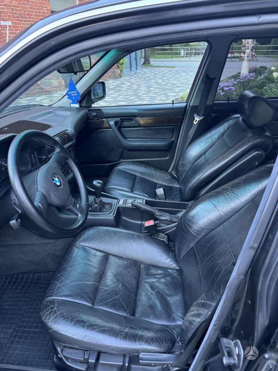 Melns BMW 535 1989 Liepāja, ar dzinēja tilpumu 3.43 L un nobraukumu 358 tūkst. km par 10490 €, foto 10 vietnē AUTOMOTO.COM.LV