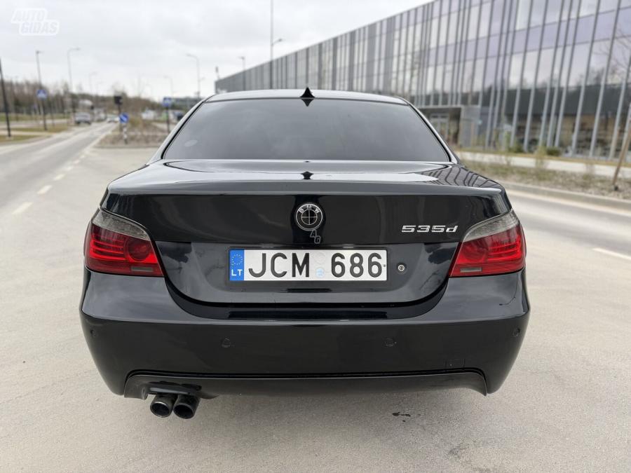 Black BMW 535 2004 in Vilnius, with an engine capacity of 3.00 L and mileage of 430 thousand km for 6200 €, photo 12 on AUTOMOTO.COM.LV