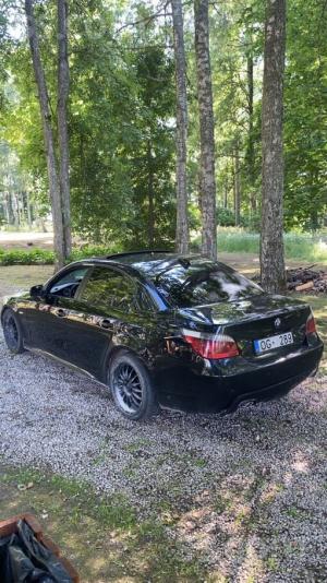 Melns BMW 535 2004 Rēzekne, ar dzinēja tilpumu 3.00 L un nobraukumu 340 tūkst. km par 3000 €, foto 3 vietnē AUTOMOTO.COM.LV