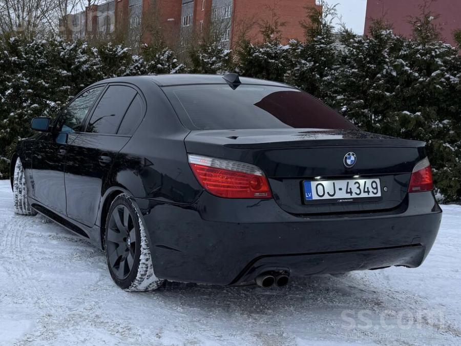 Melns BMW 535 2005 Jelgava, ar dzinēja tilpumu 3.00 L un nobraukumu 0 tūkst. km par 5950 €, foto 4 vietnē AUTOMOTO.COM.LV