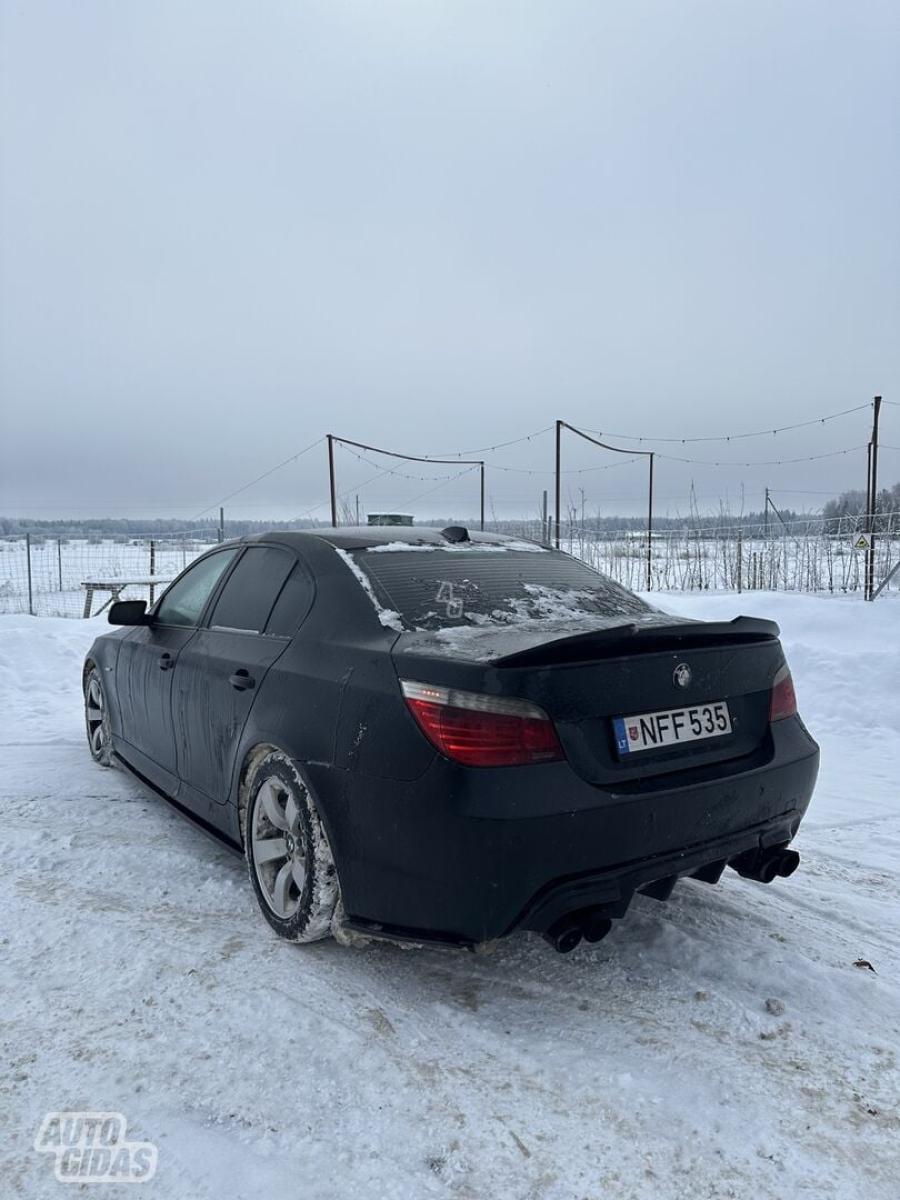 Melns BMW 535 2005 Viļņa, ar dzinēja tilpumu 3.00 L un nobraukumu 381 tūkst. km par 4500 €, foto 1 vietnē AUTOMOTO.COM.LV