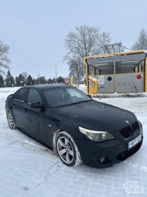 Melns BMW 535 2005 Viļņa, ar dzinēja tilpumu 3.00 L un nobraukumu 381 tūkst. km par 4500 €, foto 4 vietnē AUTOMOTO.COM.LV