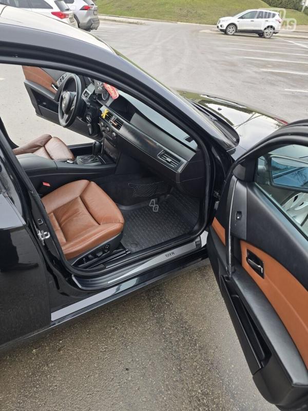 Black BMW 535 2005 in Kaunas, with an engine capacity of 3.50 L and mileage of 474 thousand km for 3500 €, photo 6 on AUTOMOTO.COM.LV
