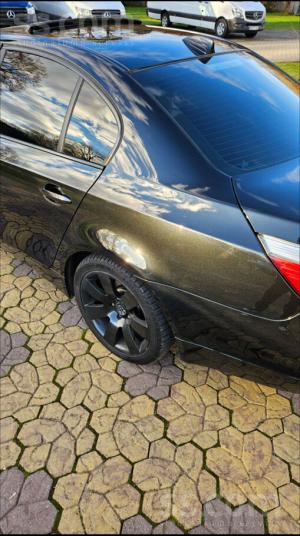 Black BMW 535 2005 in Klaipeda, with an engine capacity of 3.00 L and mileage of 329 thousand km for 5499 €, photo 6 on AUTOMOTO.COM.LV