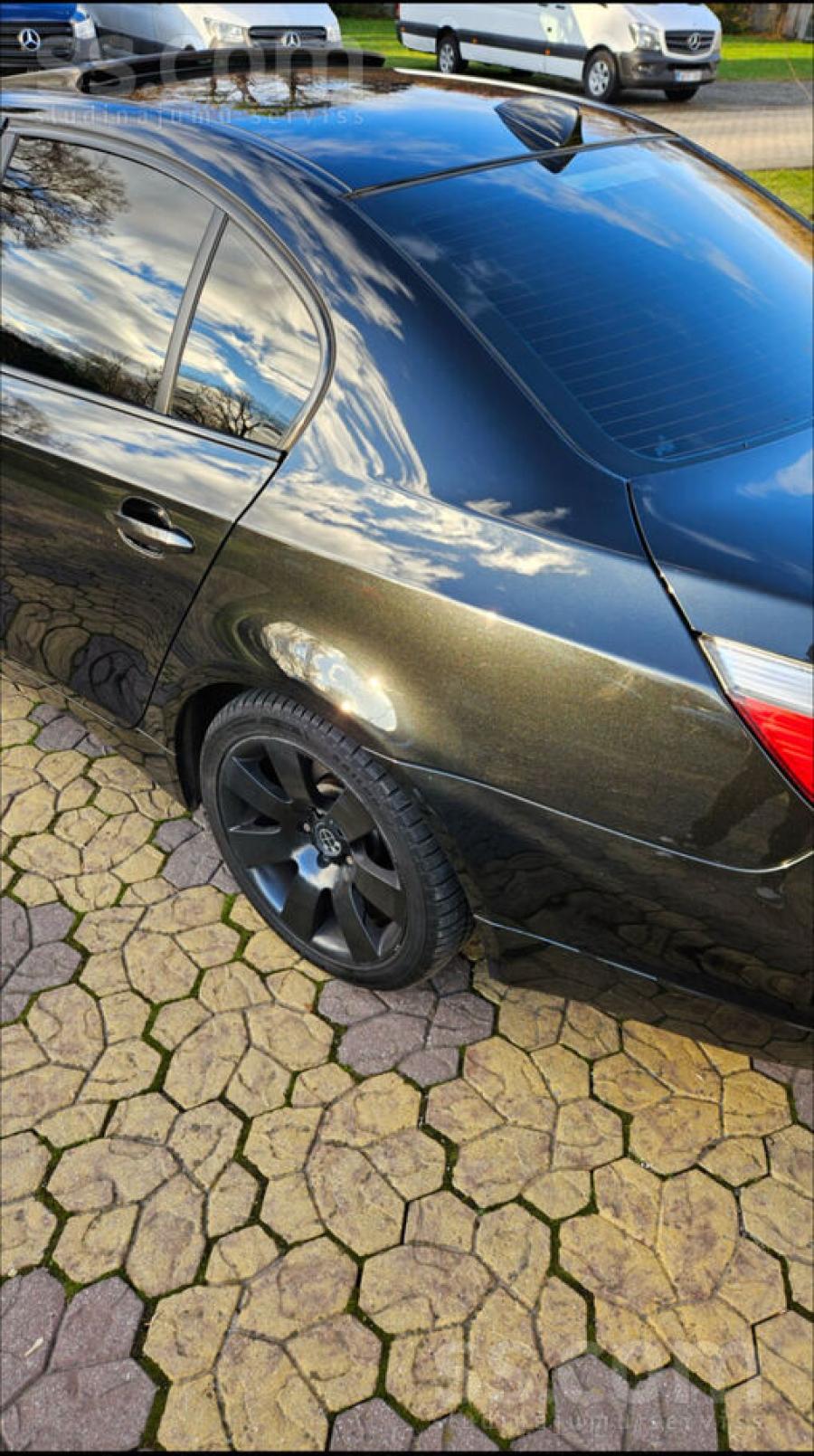 Black BMW 535 2005 in Klaipeda, with an engine capacity of 3.00 L and mileage of 329 thousand km for 5499 €, photo 6 on AUTOMOTO.COM.LV