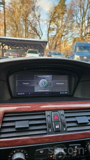 Black BMW 535 2005 in Klaipeda, with an engine capacity of 3.00 L and mileage of 329 thousand km for 5499 €, photo 14 on AUTOMOTO.COM.LV