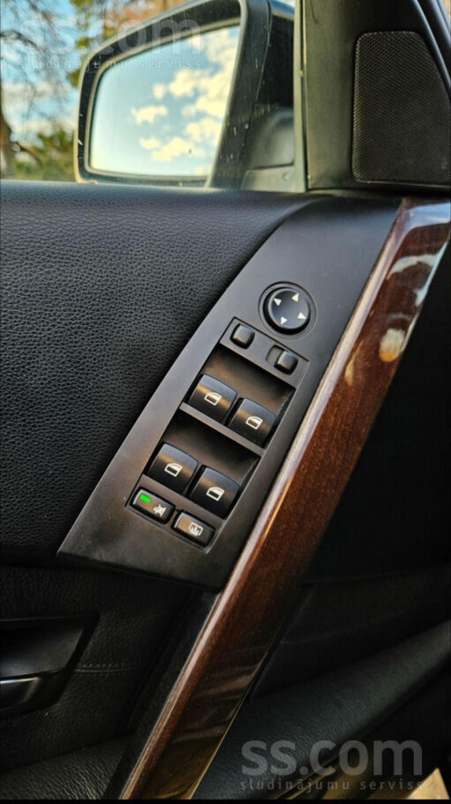 Black BMW 535 2005 in Klaipeda, with an engine capacity of 3.00 L and mileage of 329 thousand km for 5499 €, photo 17 on AUTOMOTO.COM.LV