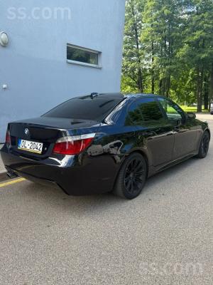 Black BMW 535 2005 in Riga, with an engine capacity of 3.00 L and mileage of 0 thousand km for 5500 €, photo 4 on AUTOMOTO.COM.LV
