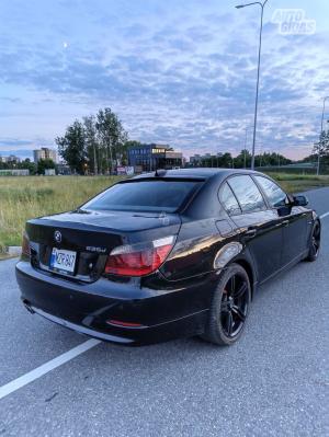 Melns BMW 535 2005 Kauņa, ar dzinēja tilpumu 3.00 L un nobraukumu 470 tūkst. km par 4100 €, foto 5 vietnē AUTOMOTO.COM.LV