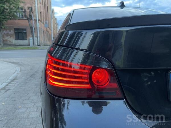 Black BMW 535 2005 in Riga, with an engine capacity of 3.00 L and mileage of 430 thousand km for 5990 €, photo 6 on AUTOMOTO.COM.LV