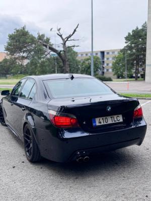 Melns BMW 535 2005 Tallina, ar dzinēja tilpumu 0.00 L un nobraukumu 0 tūkst. km par 7700 €, foto 6 vietnē AUTOMOTO.COM.LV